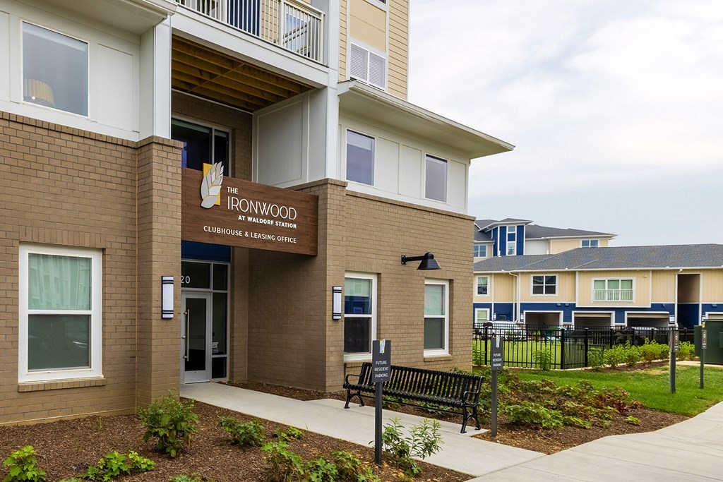 The Ironwood At Waldorf Station Apartments, 2320 Clubhouse Station ...