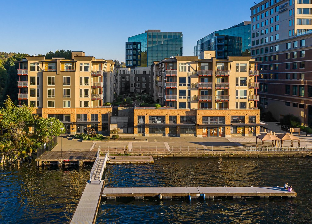 Bristol At Southport Apartments, 1133 Lake Washington Blvd N, Renton ...