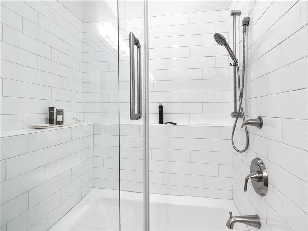 High Street View Luxury Apartments, 150 Kings Manor Drive, Williamsburg ...