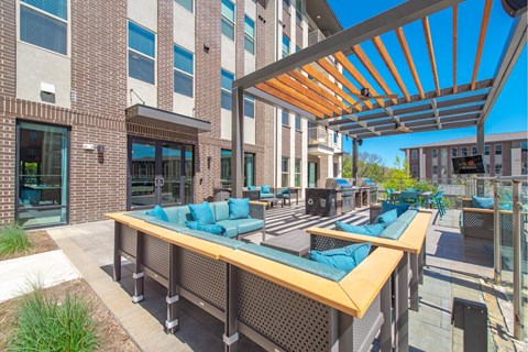 Alta Firewheel Apartments, 3422 Firewheel Pkwy, Garland, TX - RentCafe