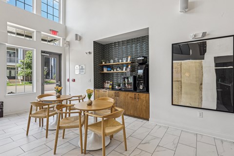 High Street View Luxury Apartments, 150 Kings Manor Drive, Williamsburg ...