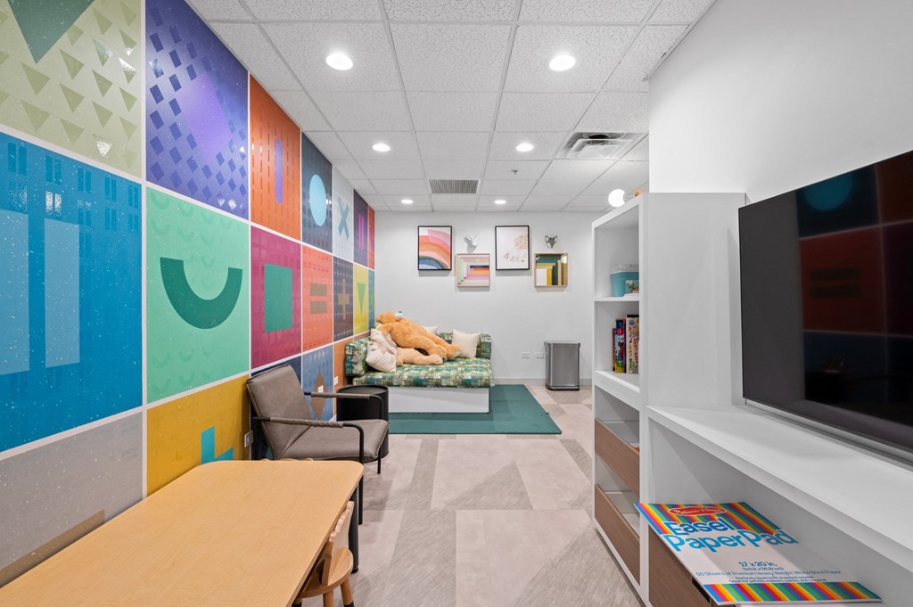 Shoreham And Tides Apartments, 360 East South Water Street, Chicago, IL ...