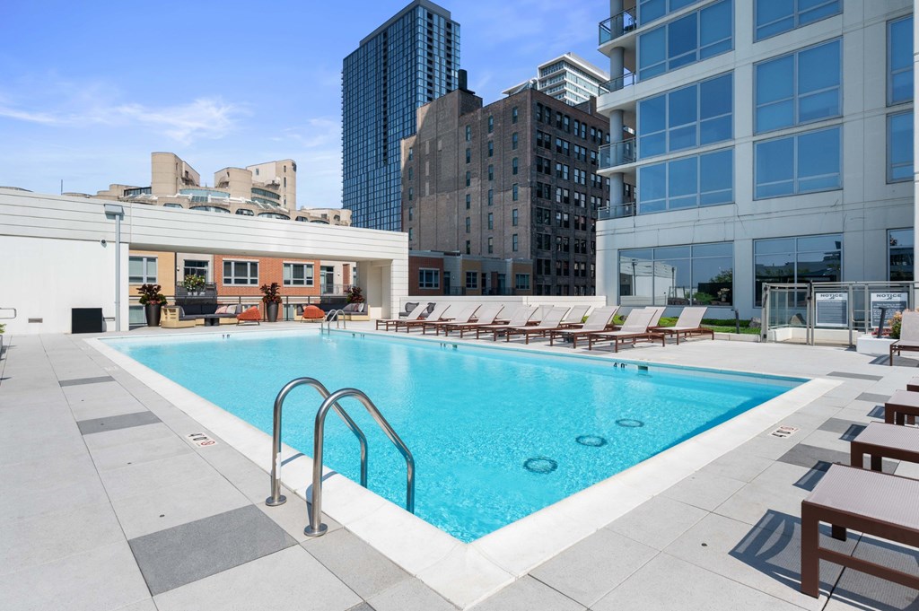 The Elle Apartments, 801 S Financial Pl, Chicago, IL - RentCafe