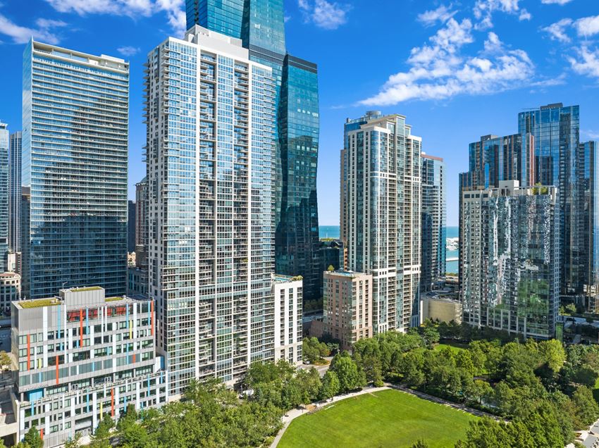 Shoreham And Tides Apartments, 360 East South Water Street, Chicago, IL ...