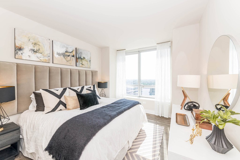 The Elle Apartments, 801 S Financial Pl, Chicago, IL - RentCafe