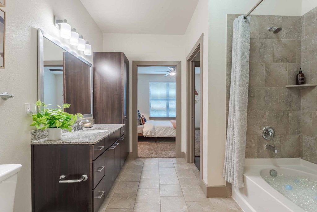 Henley At The RIM Apartments, 18102 Talavera Ridge, San Antonio, TX ...