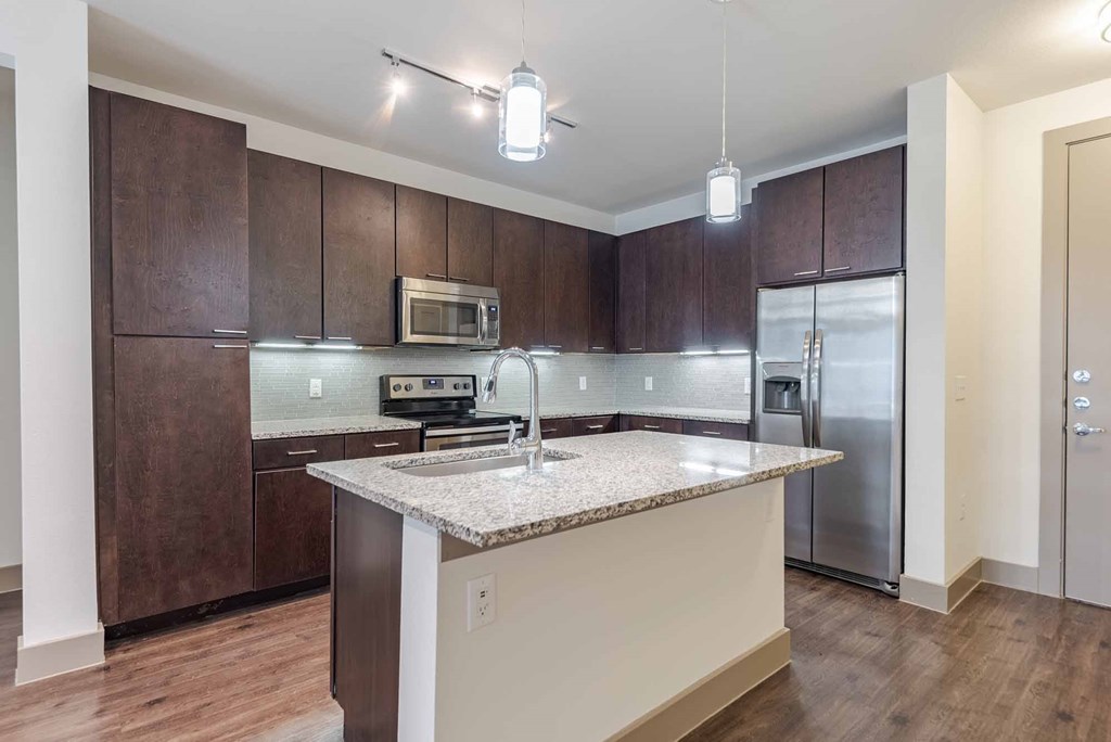 Henley At The RIM Apartments, 18102 Talavera Ridge, San Antonio, TX ...