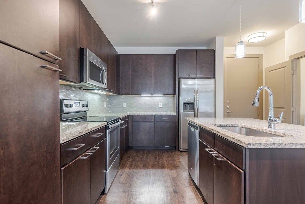 Henley At The RIM Apartments, 18102 Talavera Ridge, San Antonio, TX ...