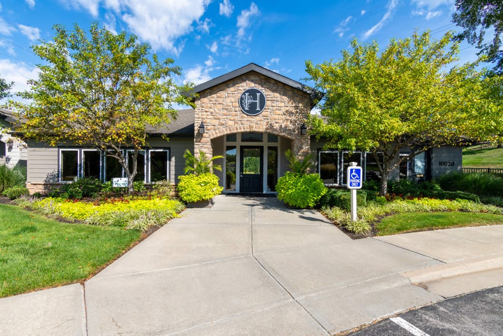 The Highlands Apartments, 10020 W 80th St, Overland Park, KS - RentCafe