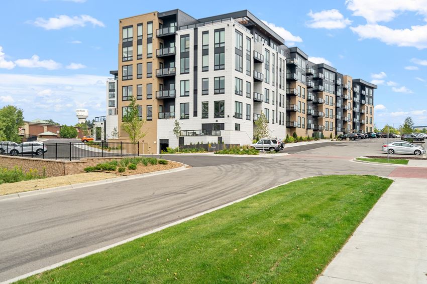 Paravel Apartments, 8300 Commonwealth Drive, Eden Prairie, MN - RentCafe