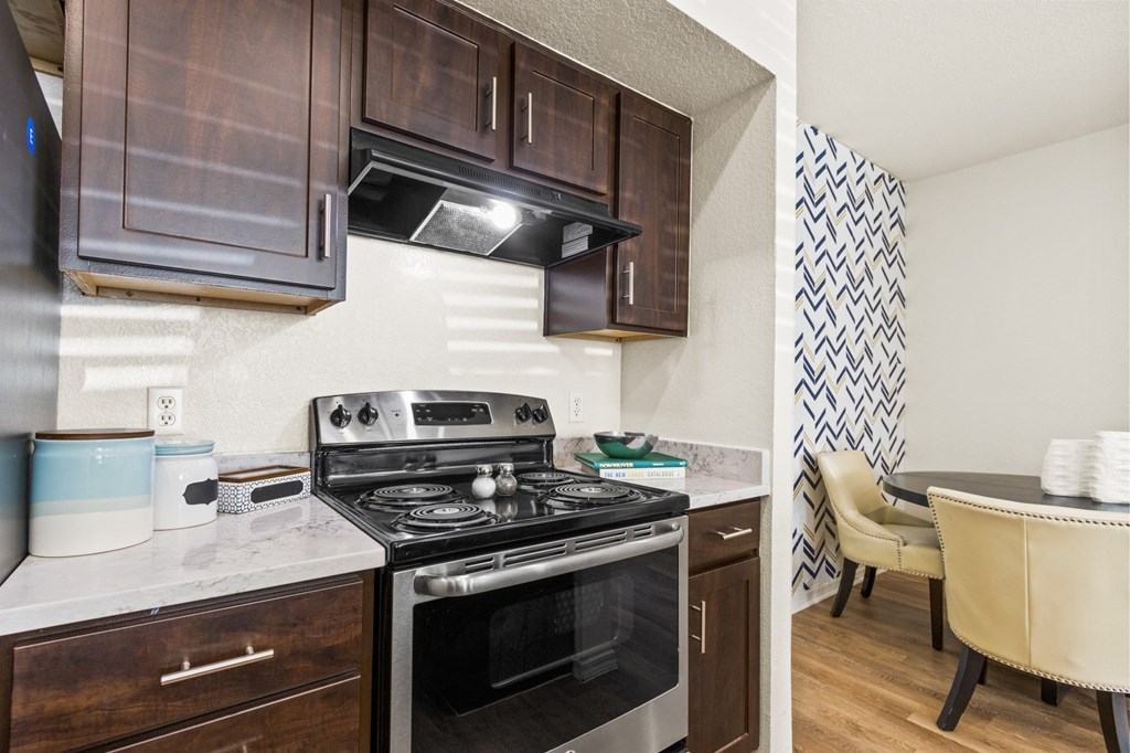 The Retreat At Mesa Hills Apartments, 945 S. Mesa Hills, El Paso, TX ...