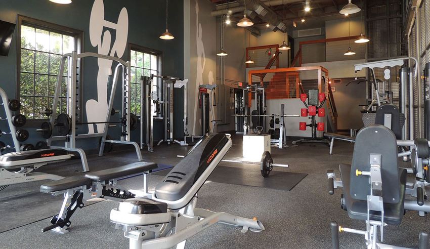 Firestone At West 7th Apartments, 1001 W 7th St., Fort Worth, TX - RentCafe