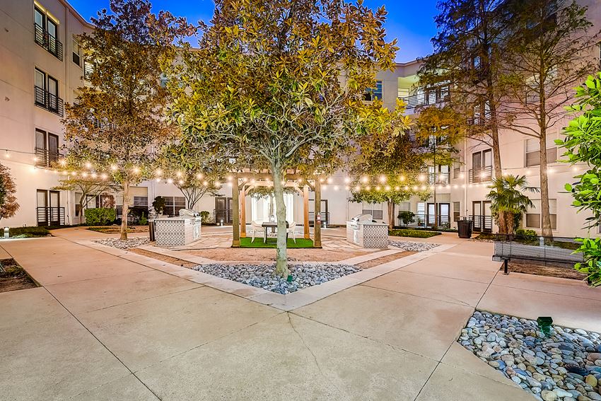 5 Mockingbird Apartments, 5555 Mockingbird Ln, Dallas, TX - RentCafe