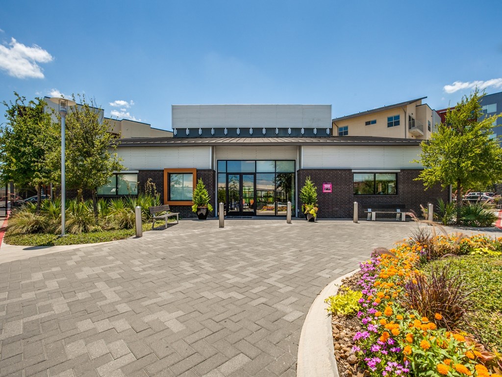 Infinity On Yorktown Apartments, 660 Yorktown Street, Dallas, TX - RentCafe