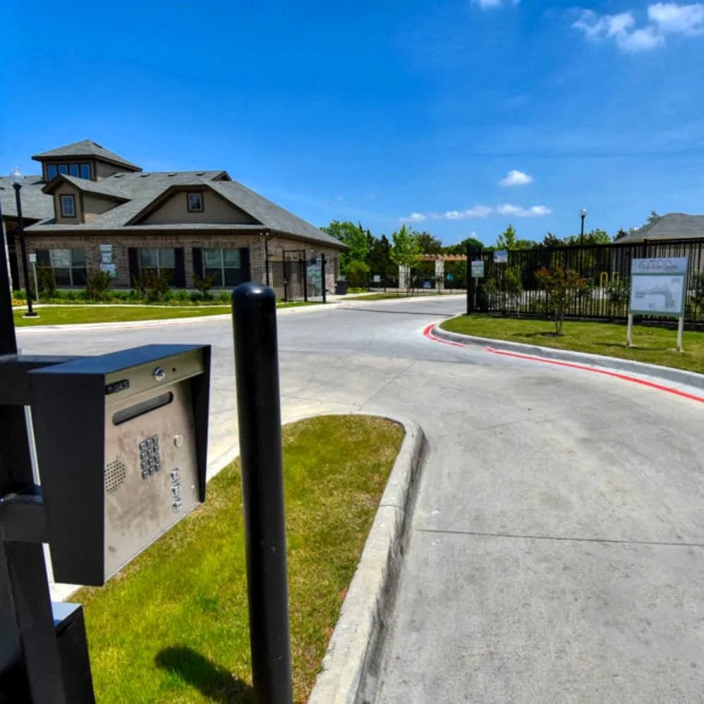 Clark Ridge Canyon Apartments, 8200 Clark Springs Drive, Dallas, TX ...