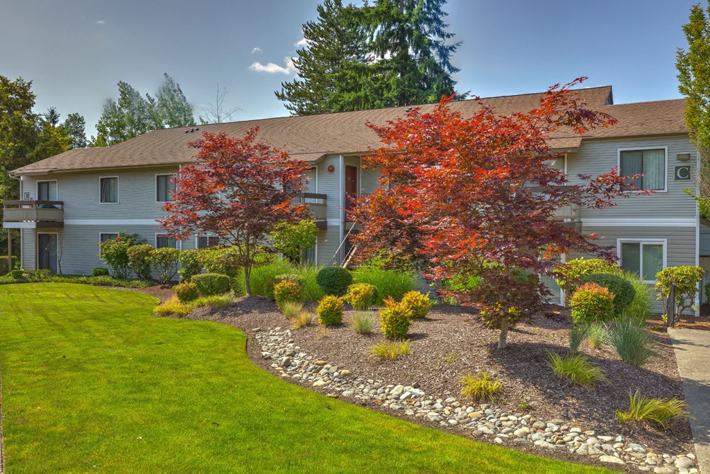 The Berkshire Apartments, 1300 S. Eagle Ridge Dr, Renton, WA - RentCafe