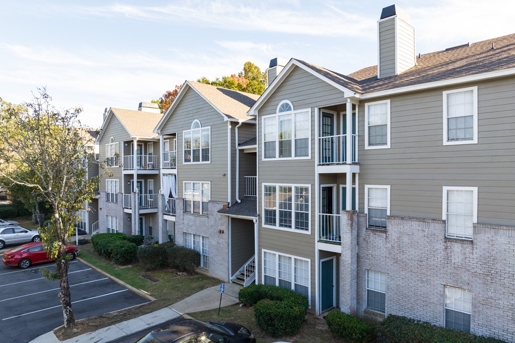 Lenox Gates Apartments, 1500 Hillcrest Rd, Mobile, AL - RentCafe