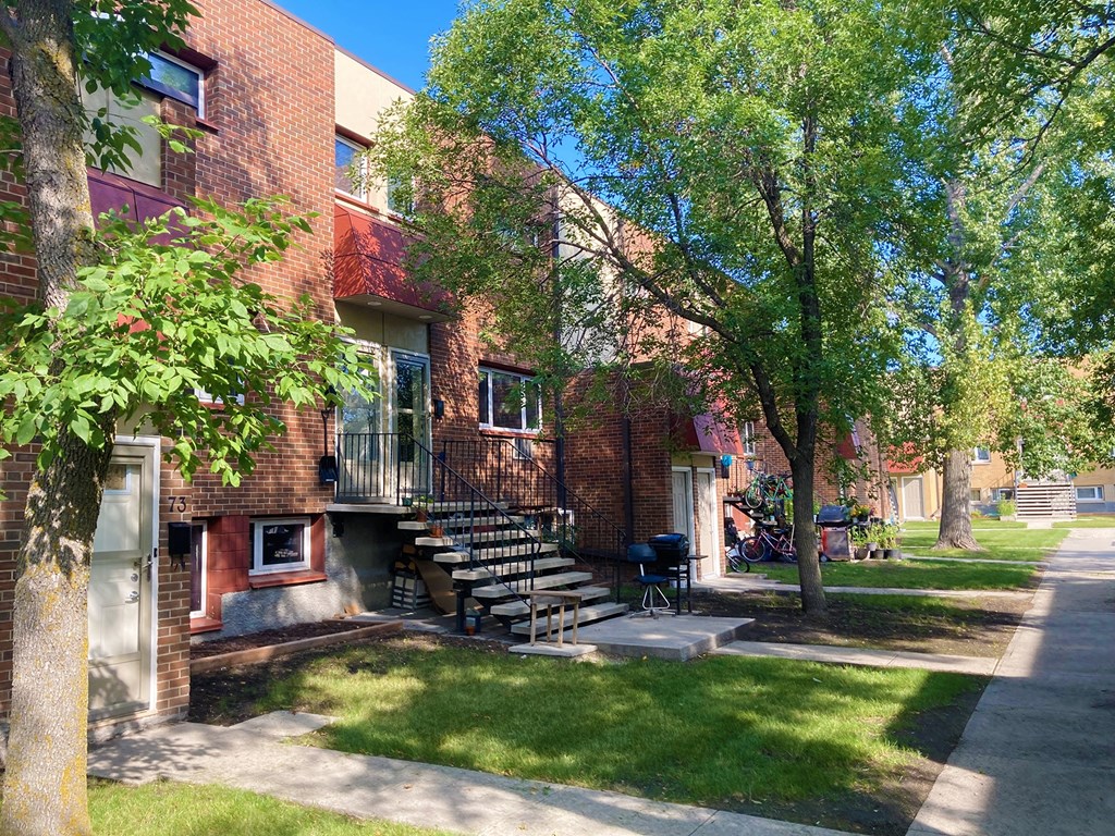 Adsum Gardens Apartments, 244 – 276 Adsum Drive, Winnipeg, MB - RentCafe