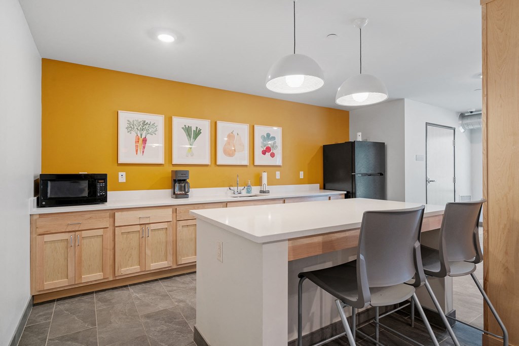 Olson Park Apartments, 1301 Olson Memorial Highway, Minneapolis, MN ...