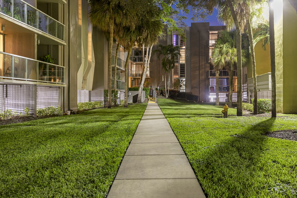 Nottingham Pine Luxury Apartment Homes - Under New Management, 1 S Pine ...