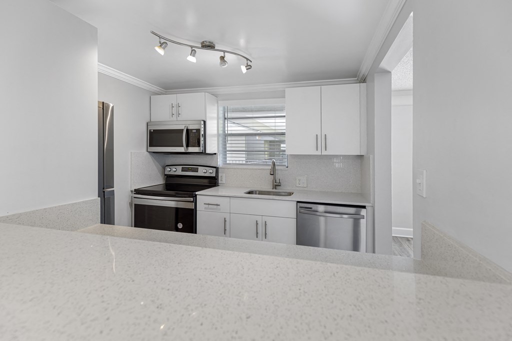 Nottingham Pine Luxury Apartment Homes - Under New Management, 1 S Pine ...