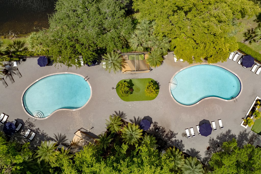 Nottingham Pine Luxury Apartment Homes - Under New Management, 1 S Pine ...