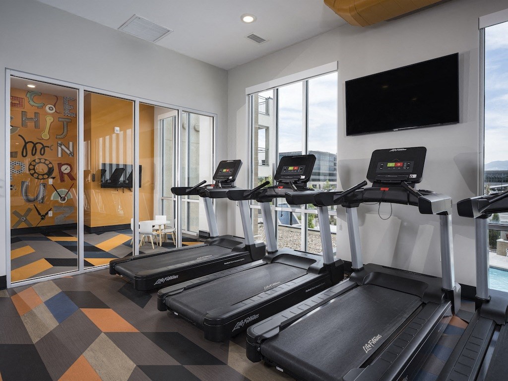 Parc View Apartments & Townhomes, 7865 South Bingham Junction Boulevard ...