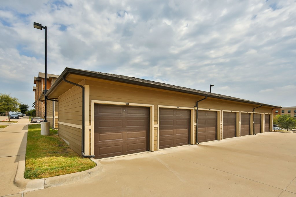 The Legend Apartments, 2400 Corporation Pkwy, Waco, TX - RentCafe