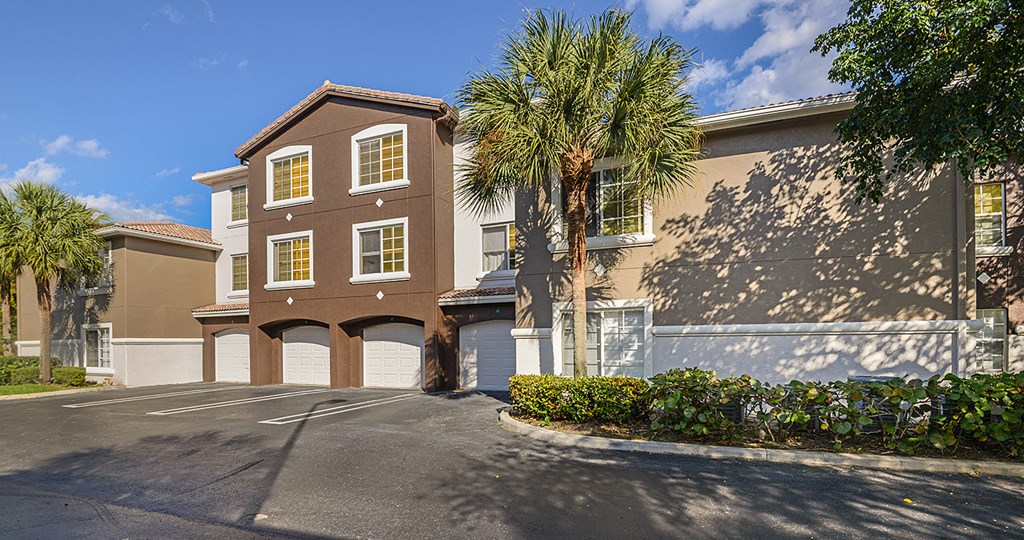 Via Lugano Apartments, 1400 Via Lugano Circle, Boynton Beach, FL - RentCafe