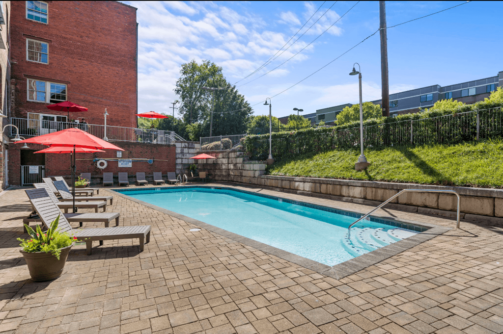Atrium Lofts At Cold Storage Apartments, 500 N 18th Street, Richmond ...