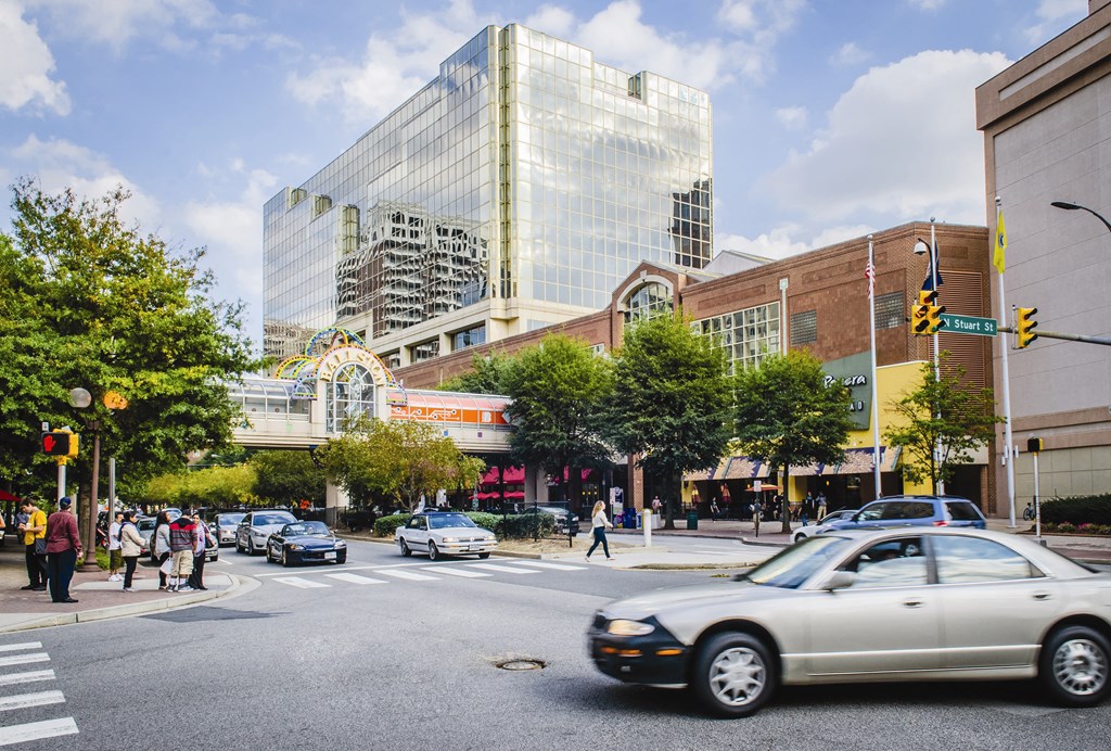 The Maxwell Apartments, 4200 N Carlin Springs Rd, Arlington, VA - RentCafe