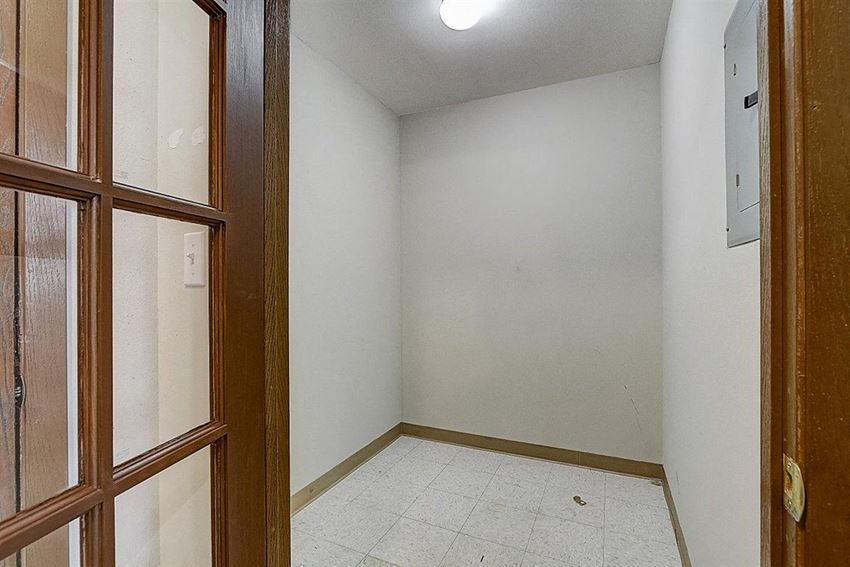 Hawthorne Terrace Apartments, 7700 Portland Ave, Wauwatosa, WI - RentCafe