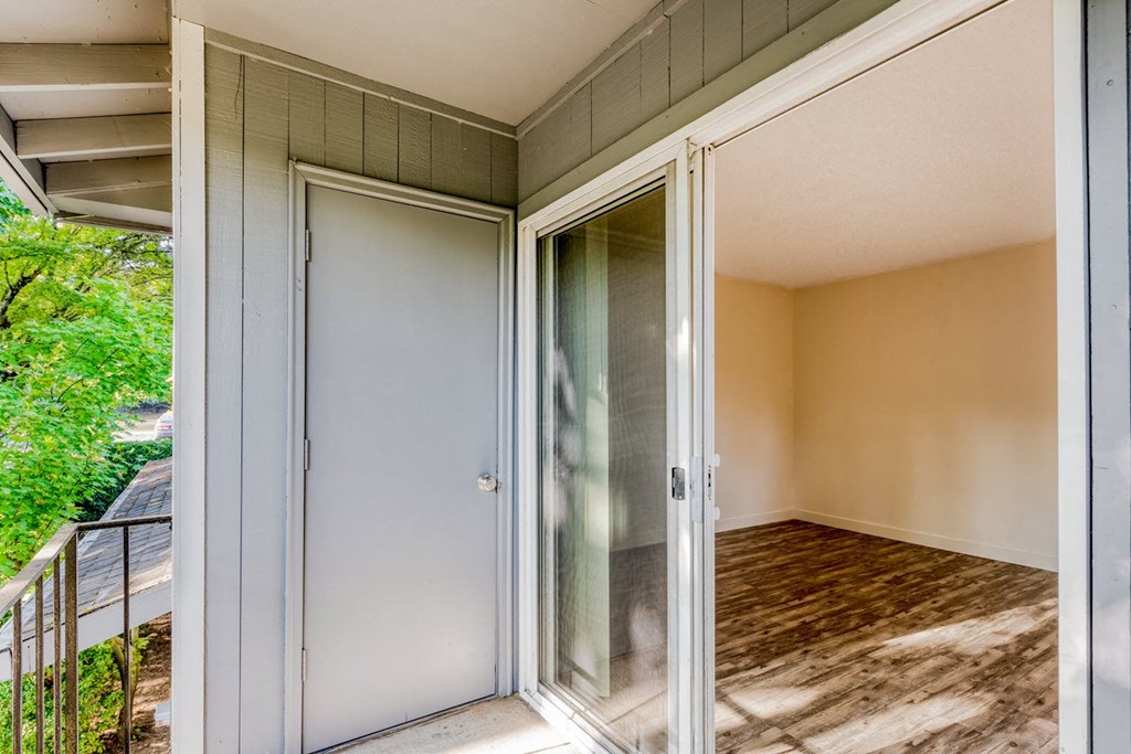 Michael Manor Apartments, 880 NE 90th Avenue, Portland, OR - RentCafe