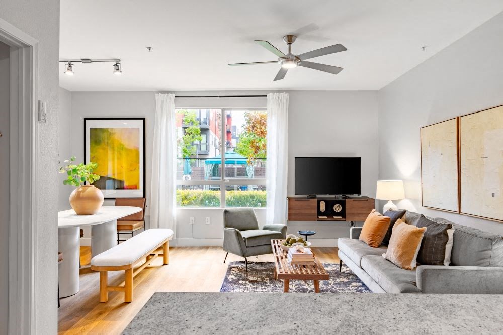 Sofi Warner Center Apartments, 6300 Variel Ave, Woodland Hills, CA ...