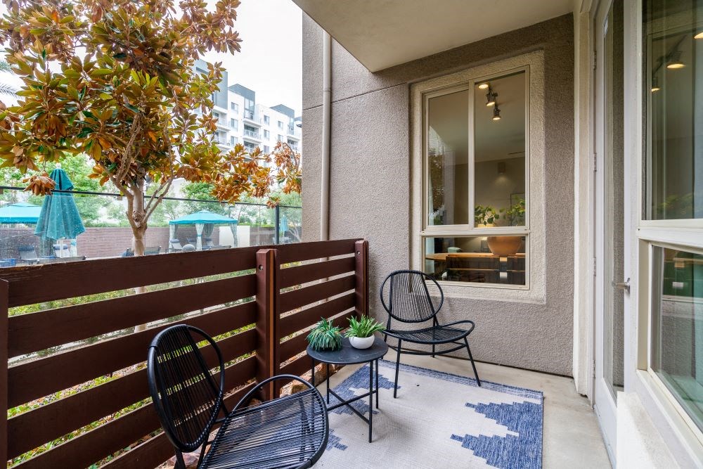 Sofi Warner Center Apartments, 6300 Variel Ave, Woodland Hills, CA ...