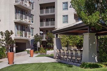 Sofi Warner Center Apartments, 6300 Variel Ave, Woodland Hills, CA ...