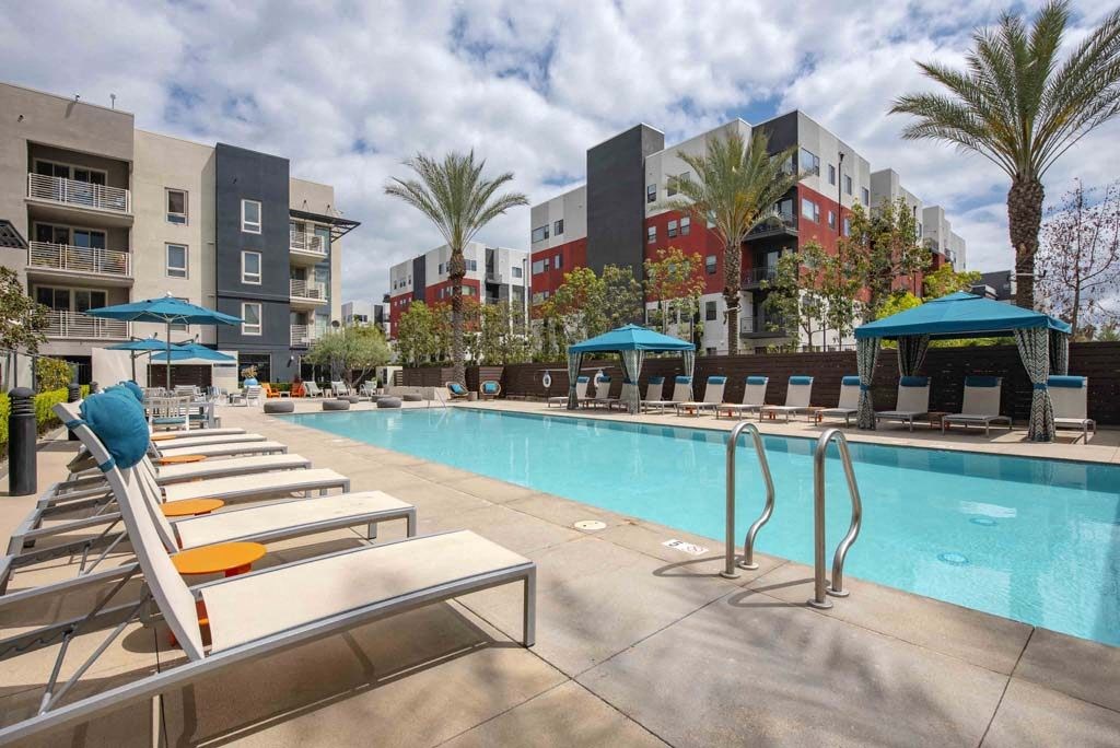 Sofi Warner Center Apartments, 6300 Variel Ave, Woodland Hills, CA ...