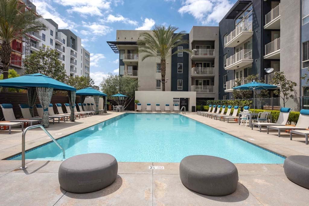 Sofi Warner Center Apartments, 6300 Variel Ave, Woodland Hills, CA ...