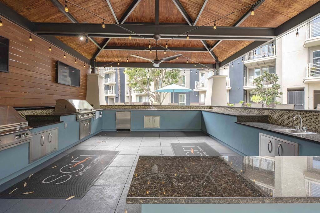 Sofi Warner Center Apartments, 6300 Variel Ave, Woodland Hills, CA ...