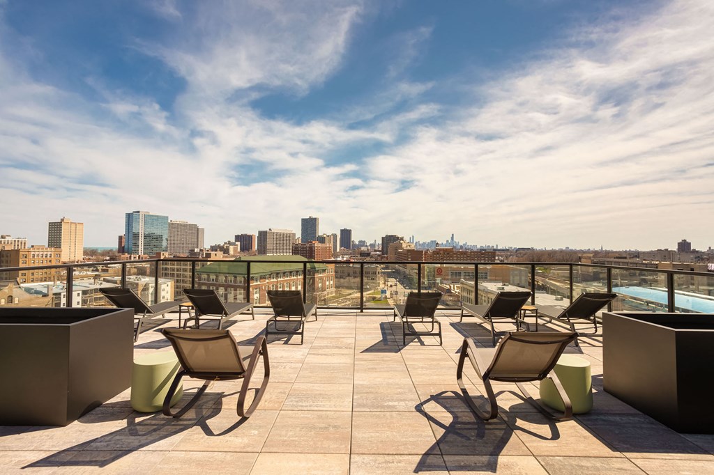 Platform 4611 Uptown Chicago Apartments, 4611 N Broadway, Chicago, IL ...