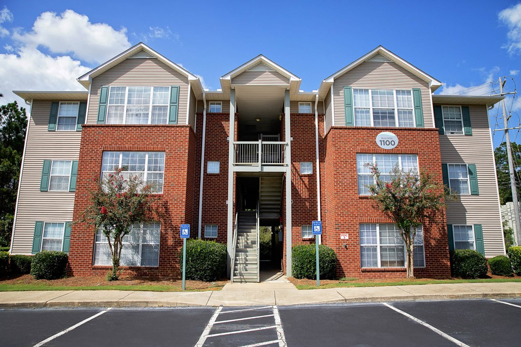 Lakeside On Riverwatch Apartments, 4300 River Watch Parkway, Martinez ...