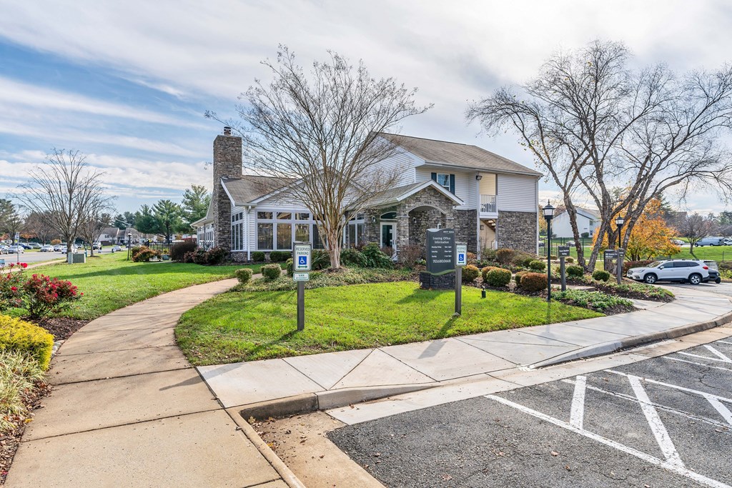 Misty Ridge Apartments, 1989 Delaware Drive, Woodbridge, VA - RentCafe