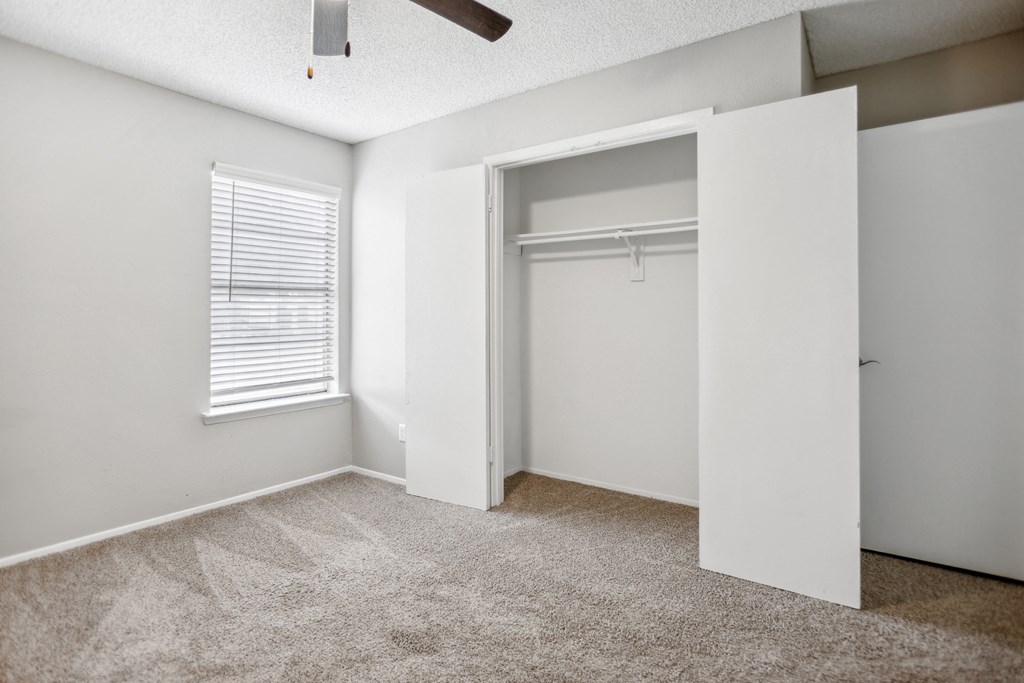 Lawson Apartments, 5608 Royal Lane, Benbrook, TX - RentCafe