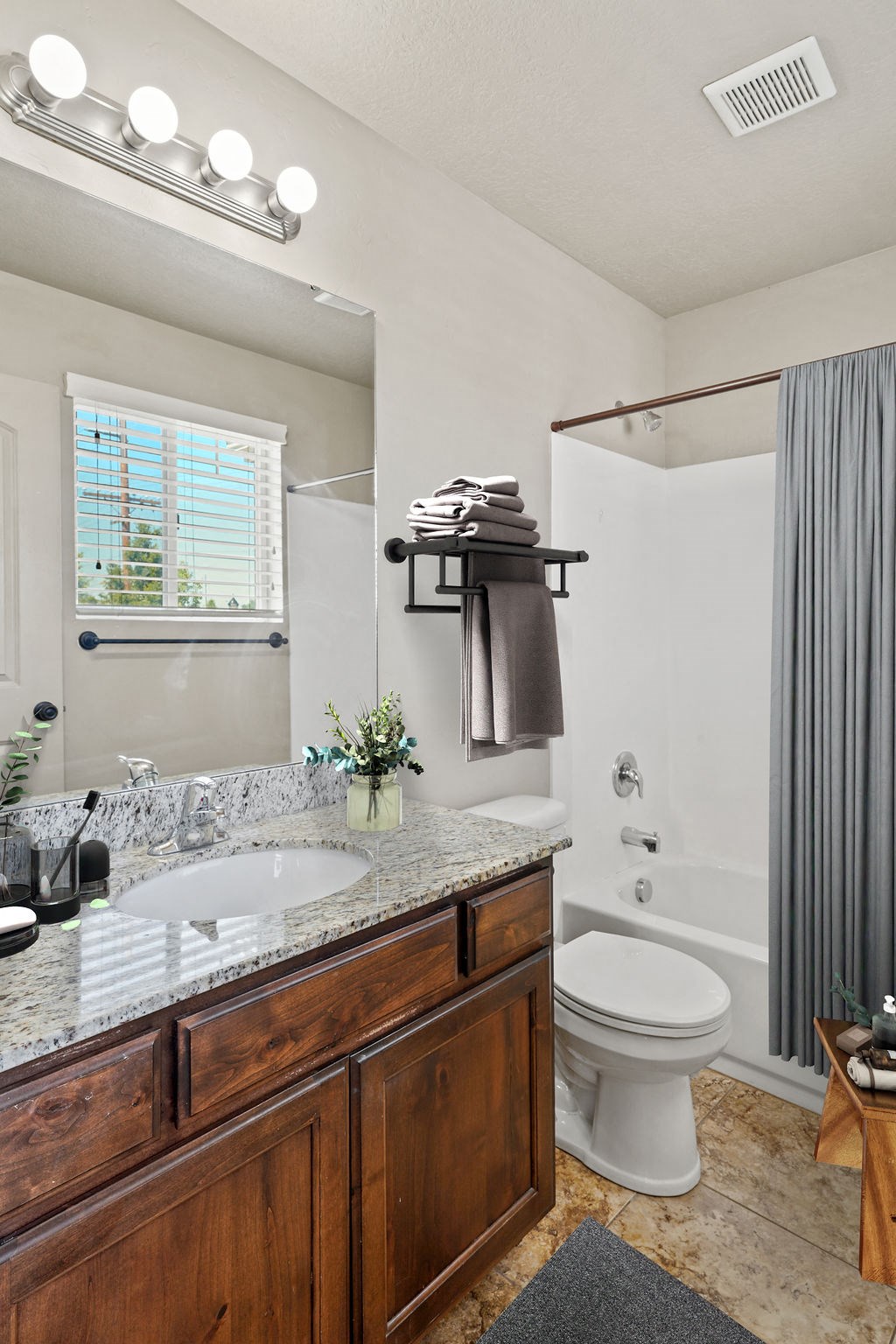 Angels Landing Townhomes, 925 N Angel St, Layton, UT - RentCafe