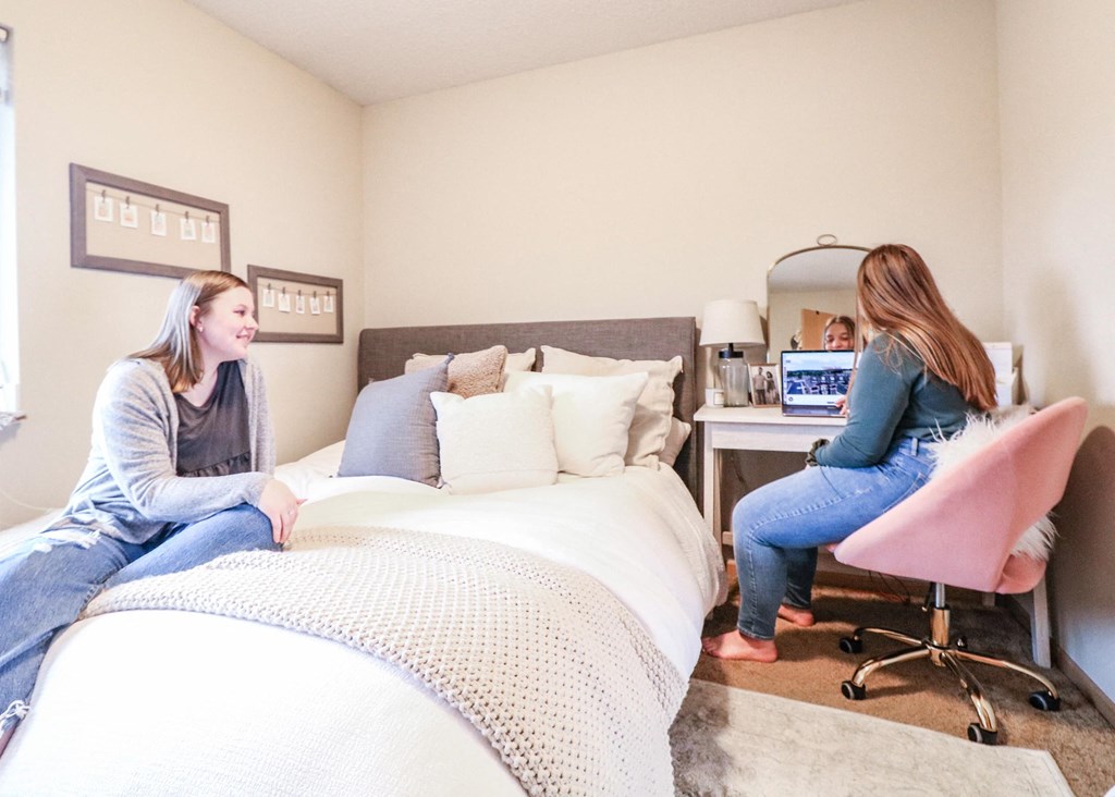 Campus Park Apartments, 2338 Rice Lake Road, Duluth, MN - RentCafe