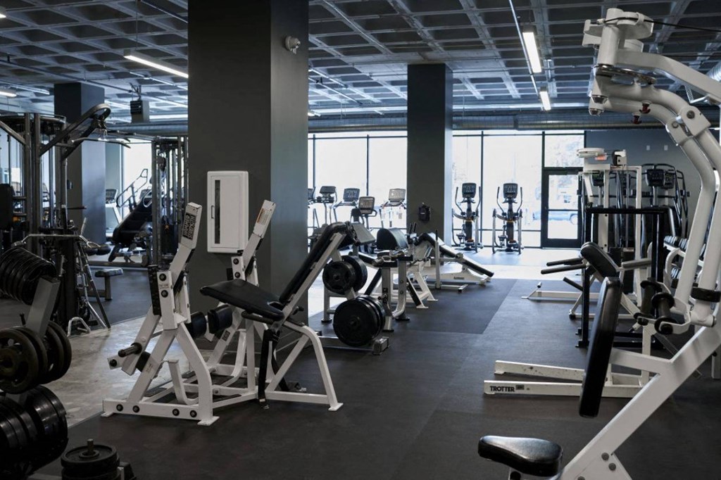 Converge KC Uptown Apartments, 3600 Broadway Blvd, Kansas City, MO ...