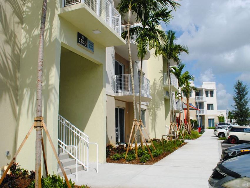 Marquis Apartments Homes, 1850 Martin Luther King Blvd, Pompano Beach ...