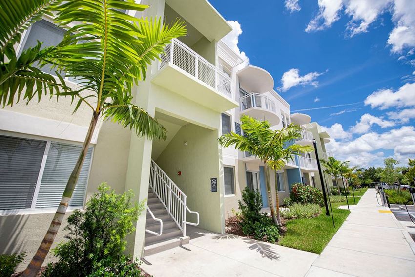 Solimar Apartment Homes, 825 NW 5th Ave, Florida City, FL - RentCafe