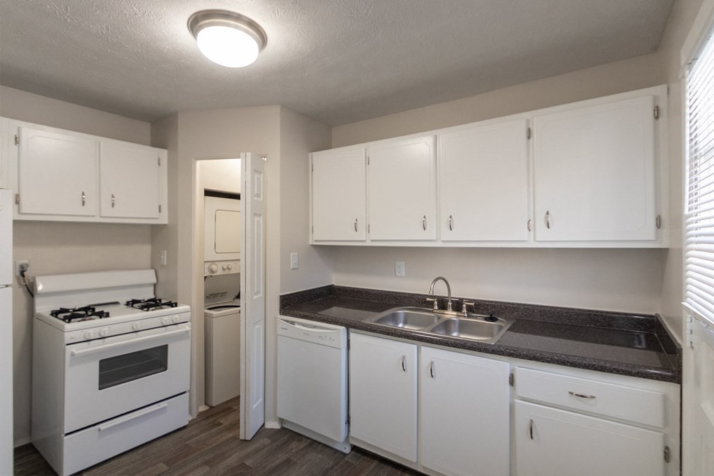 Colonial Ridge Apartments, 2928 Colonial Ridge Ct., Cincinnati, OH ...