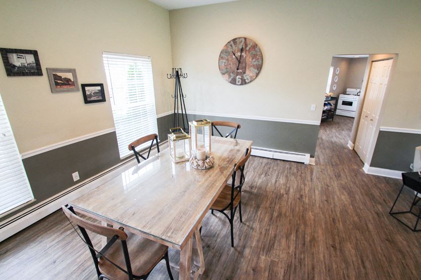 Compton Lake Apartments, 7777 Compton Lake Drive, Mt. Healthy, OH ...